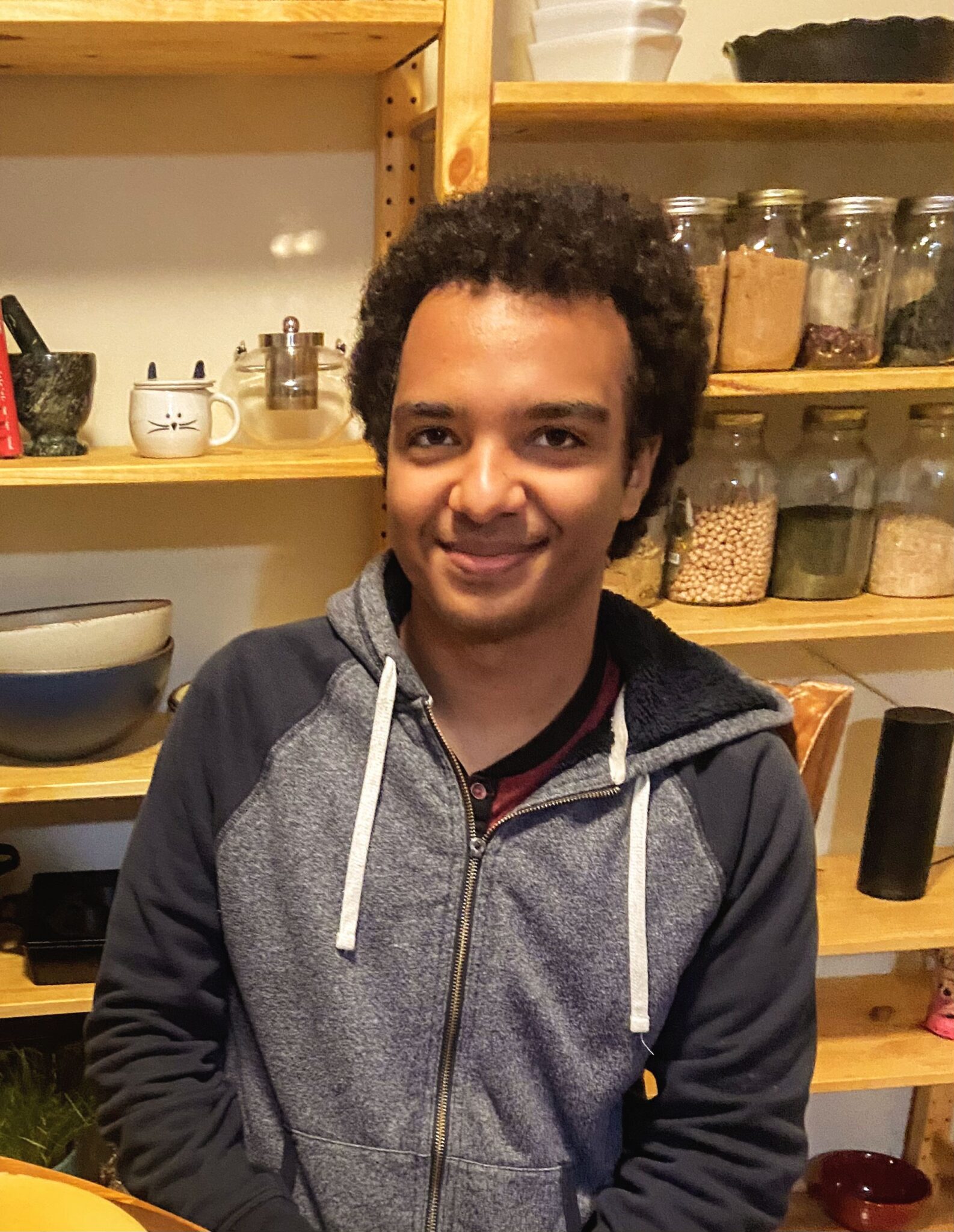 People – Ghahari Lab